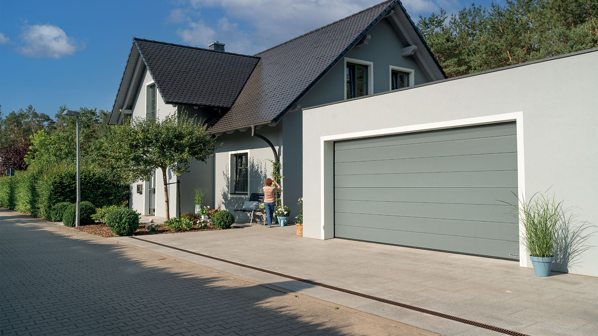 The benefits of insulated garage doors: energy efficiency and comfort ...